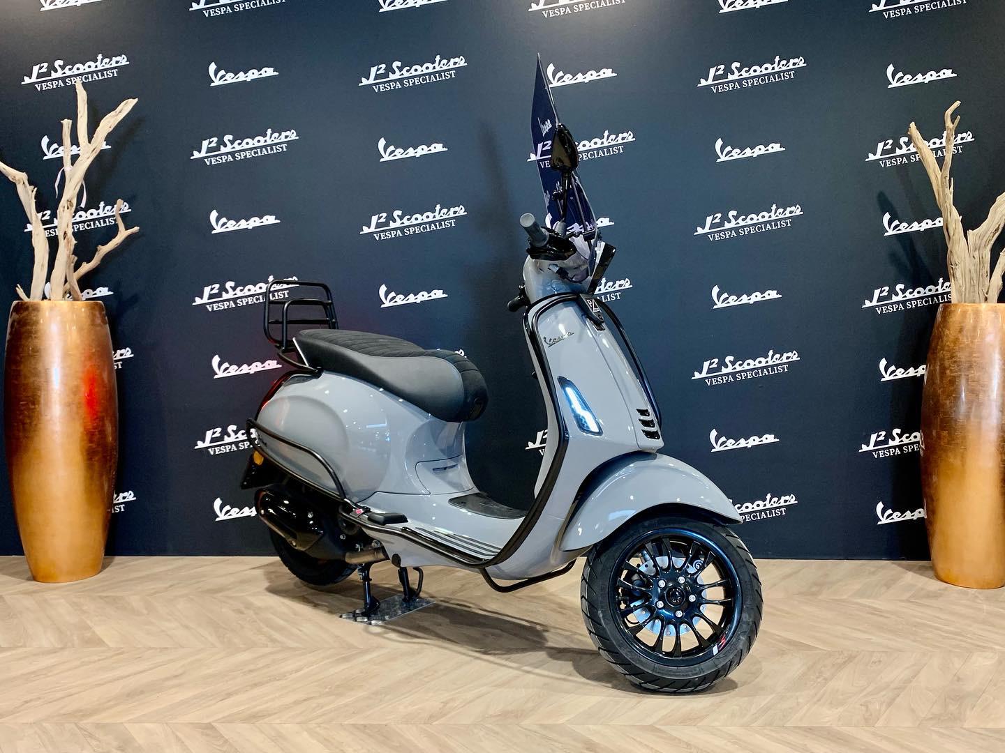 Vespa Sprint E5 Audi RS Nardo Grey – J2Scooters