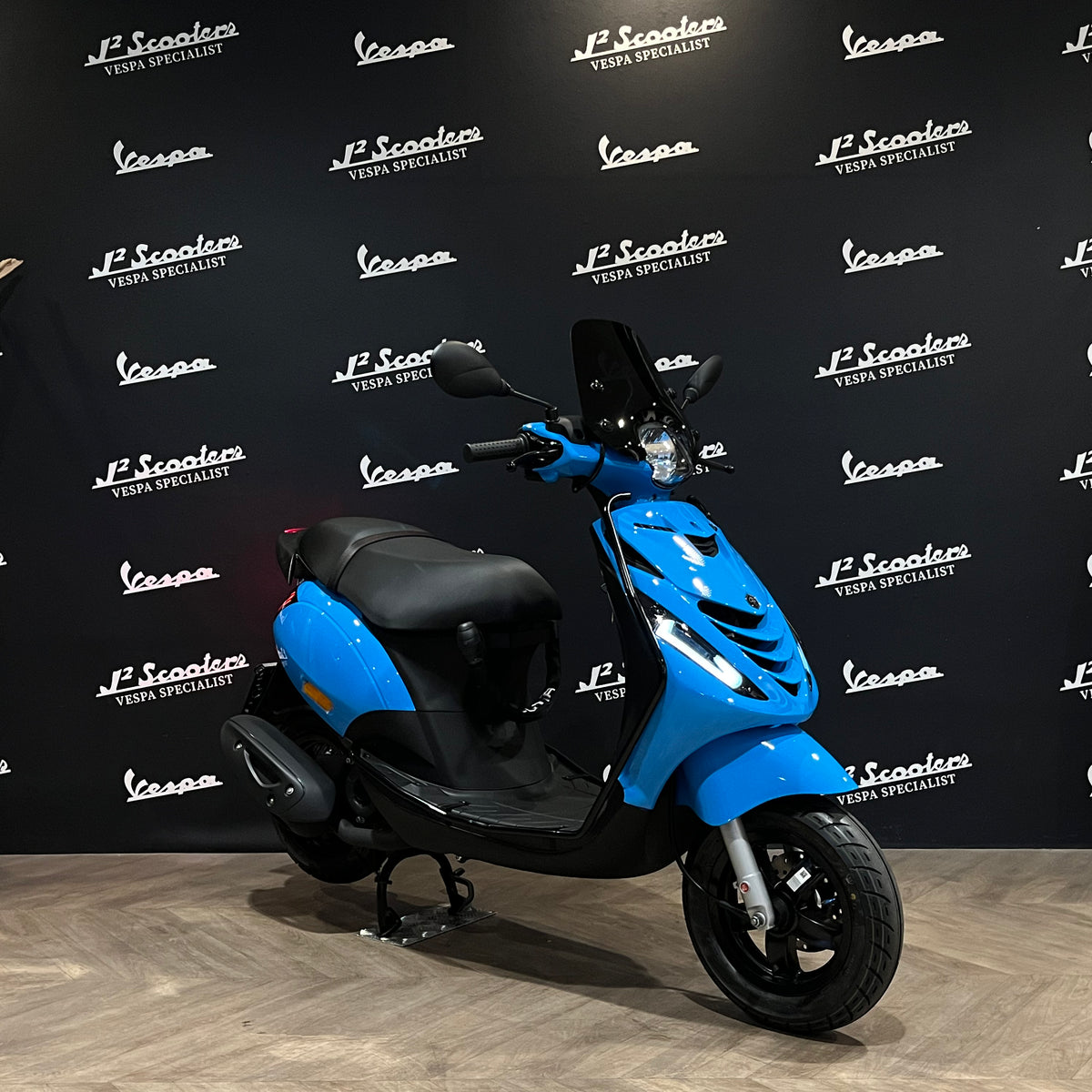 Piaggio Zip SP E5 Porsche Baby Blue – J2Scooters