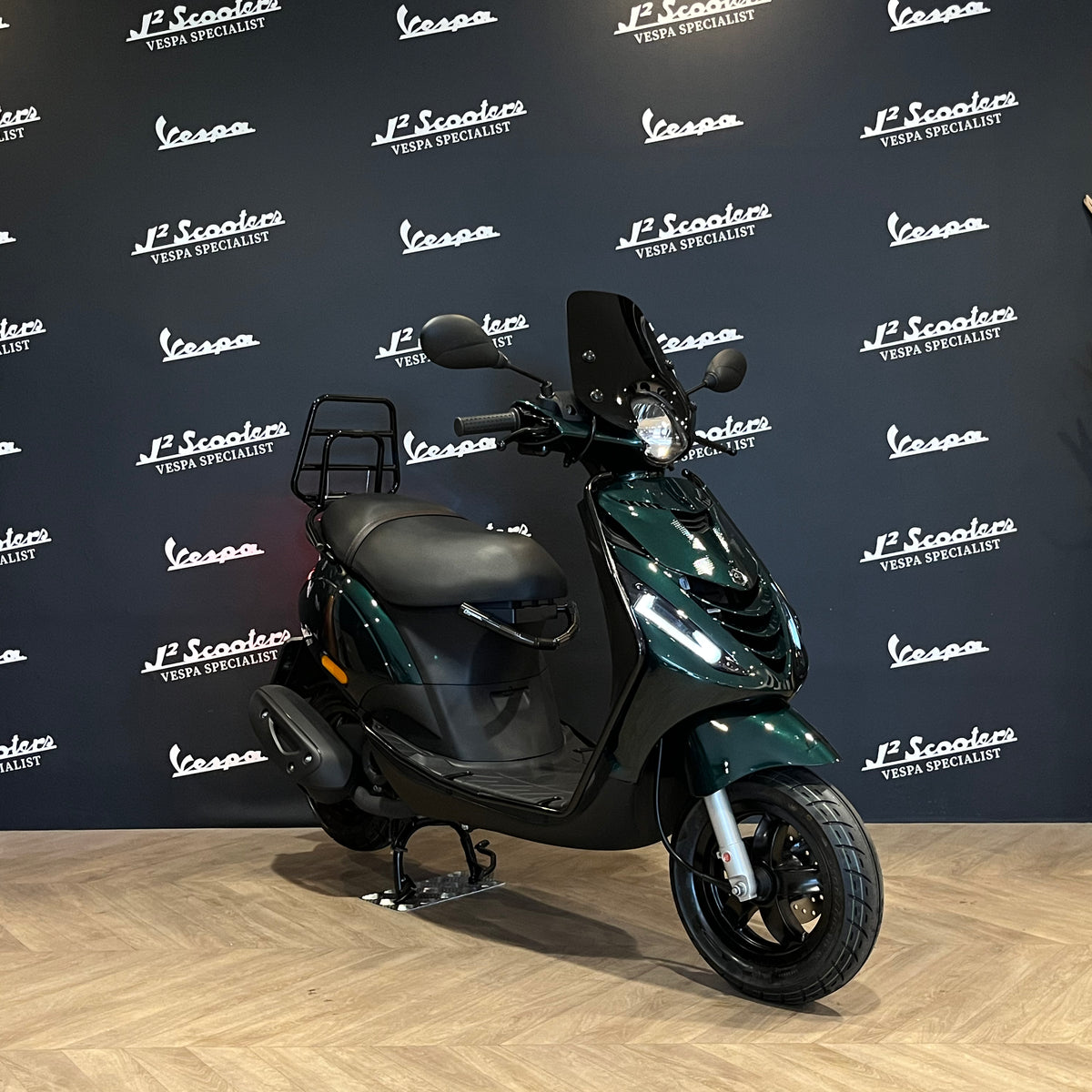 Piaggio Zip SP E5 Jaguar Green – J2Scooters