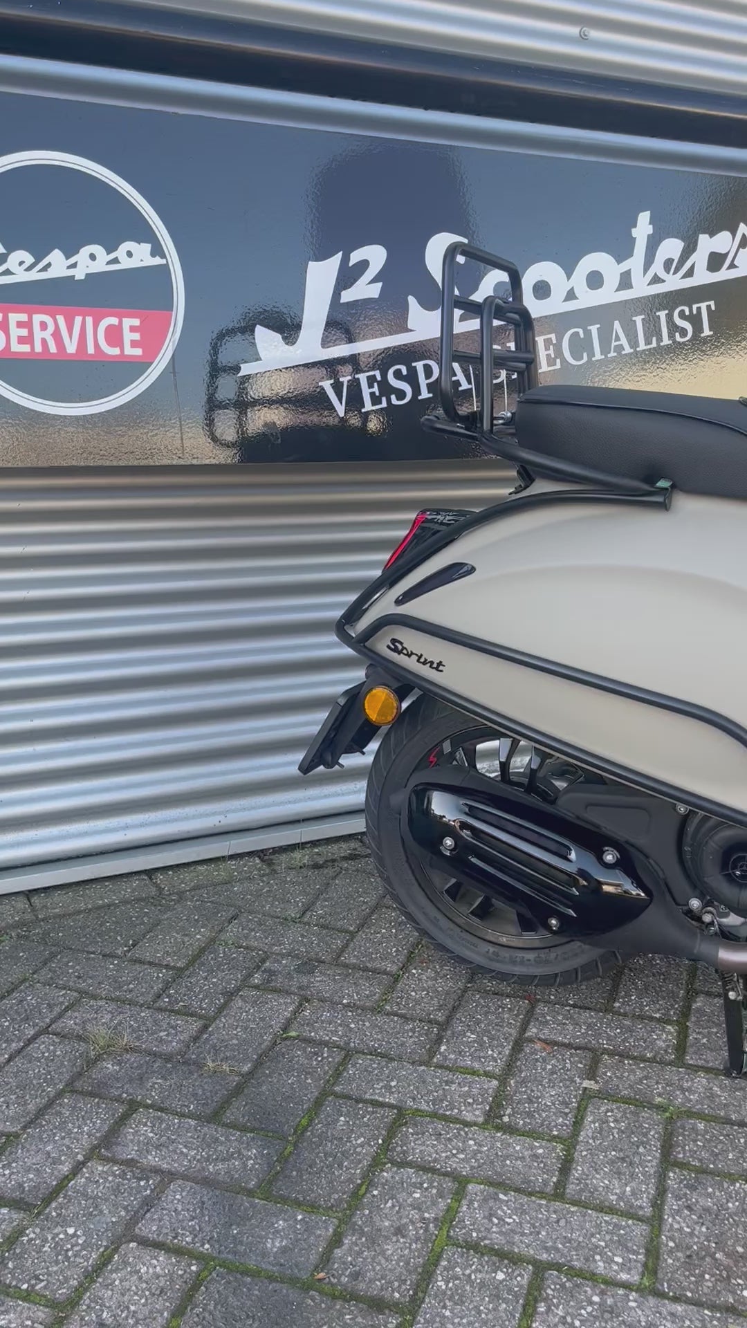 Vespa Sprint E5 Desert Storm – J2Scooters