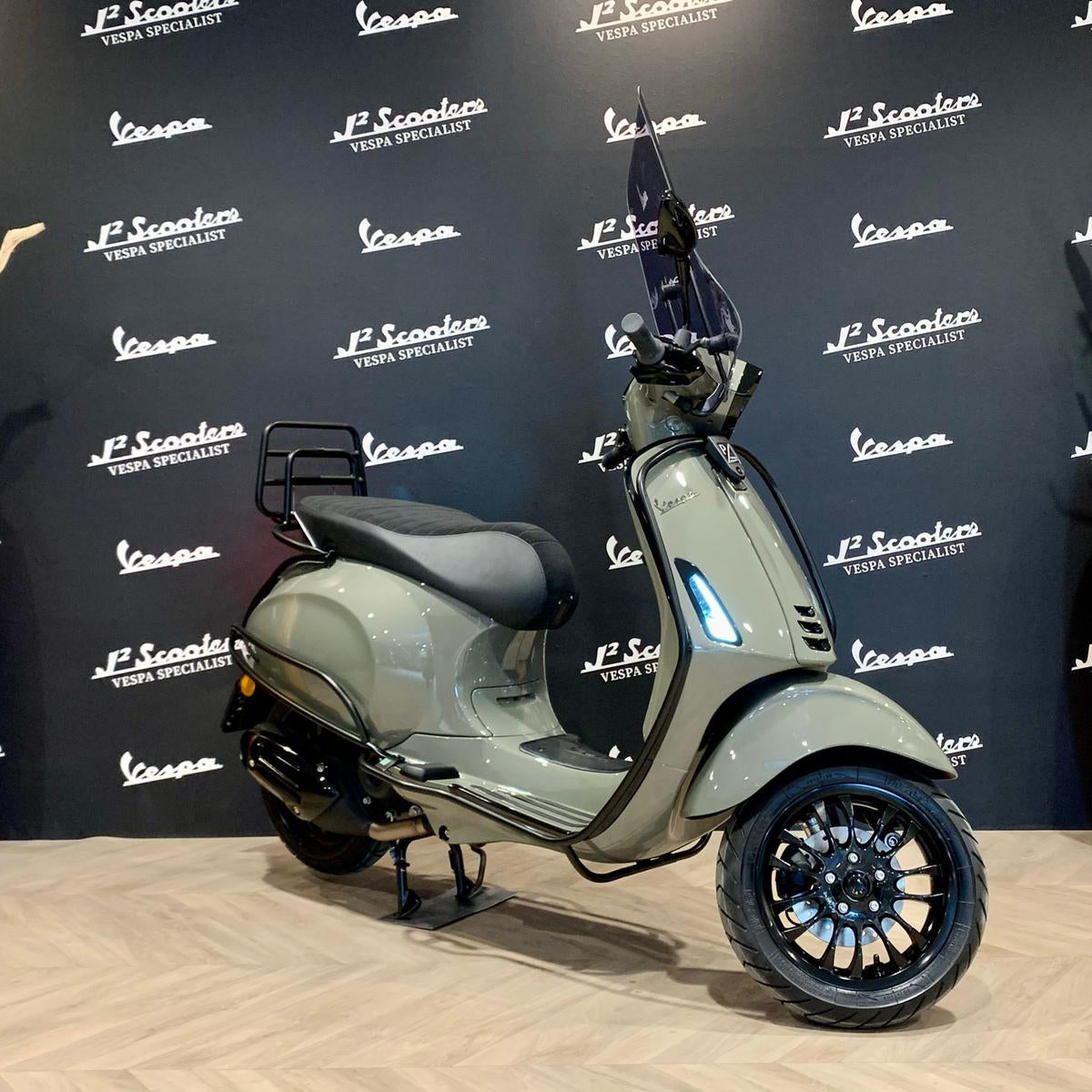 Vespa Sprint E5 Mini Diamond Grey – J2Scooters