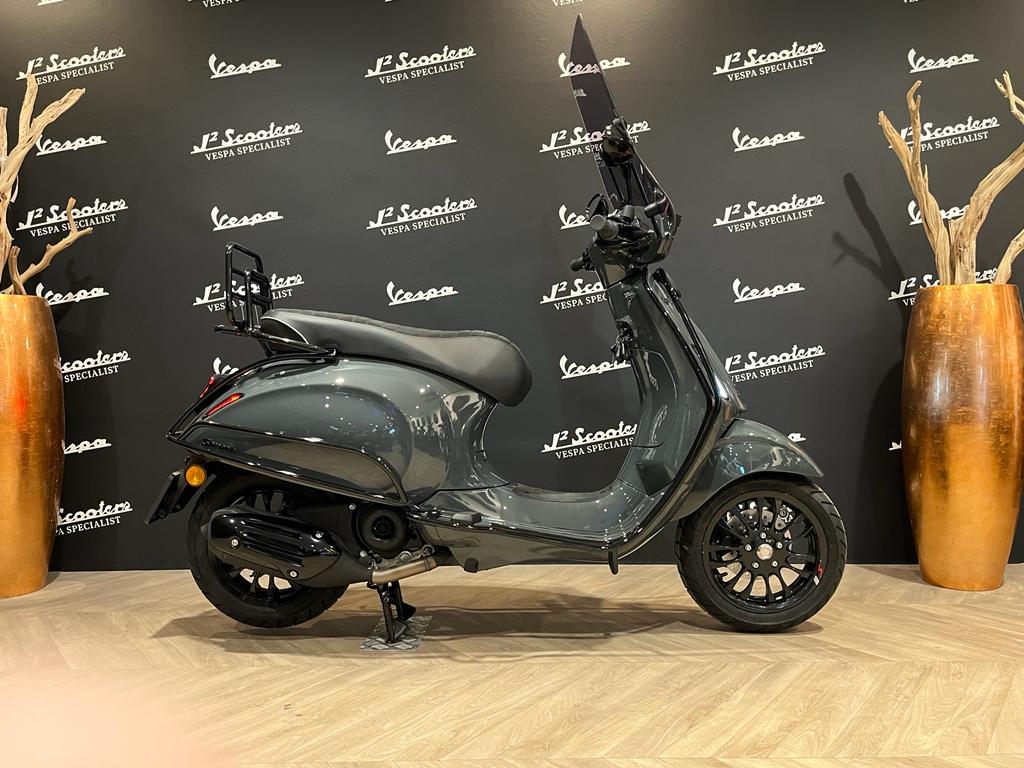 Vespa Sprint E5 Nano Grey – J2Scooters